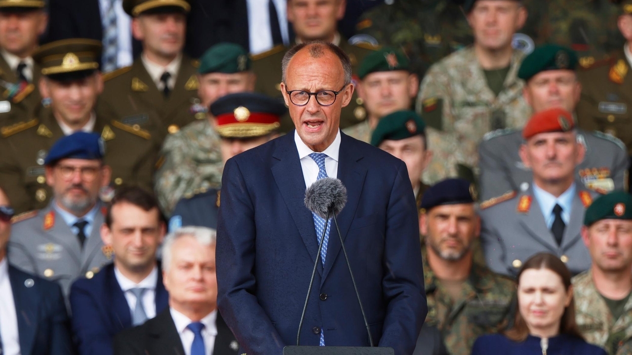 Merz inaugurates a historic German brigade in Lithuania and pushes for ...