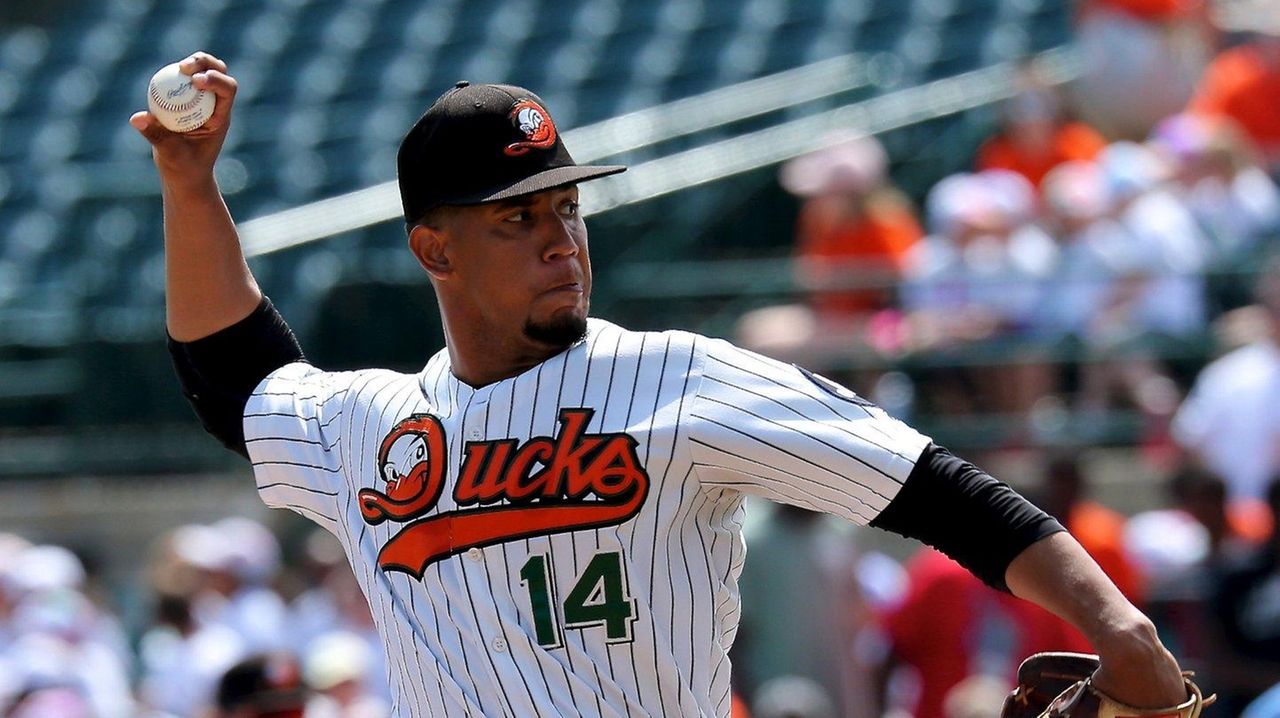 Ducks’ Lee Sosa too wild in first game of doubleheader with New Britain ...