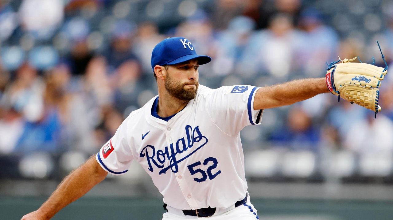 Melendez's 2-run homer backs Wacha in Royals' 3-0 shutout over White Sox - Newsday