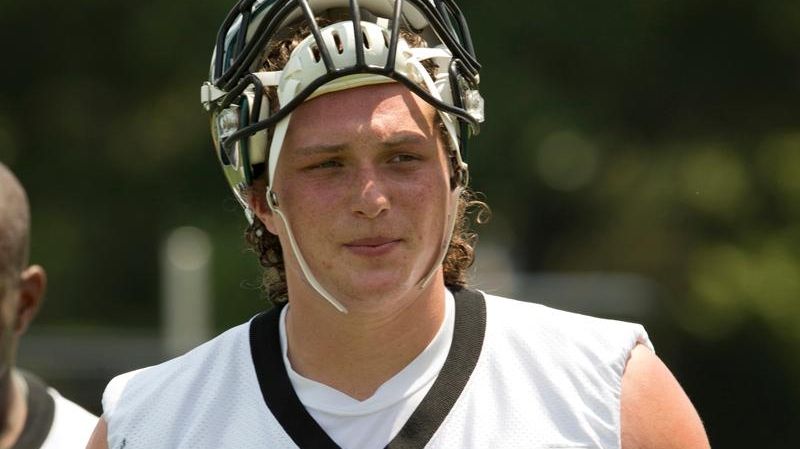 Travis Long, Philadelphia Eagles linebacker, tears ACL, out for season ...