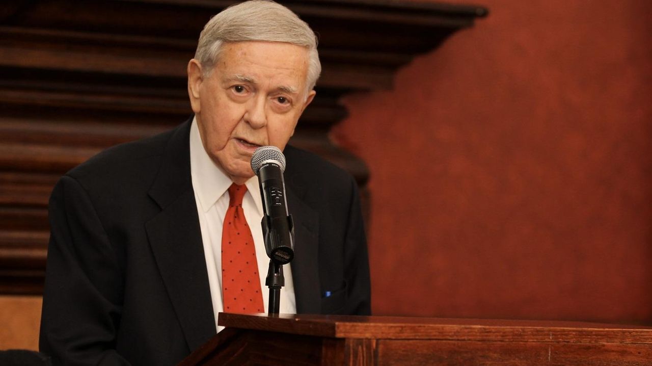 Bob Wolff, sports broadcasting legend, dies at 96 - Newsday