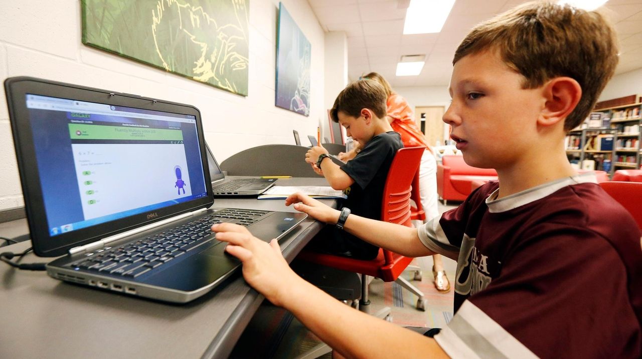 'Homework gap' shows millions of students lack home internet - Newsday