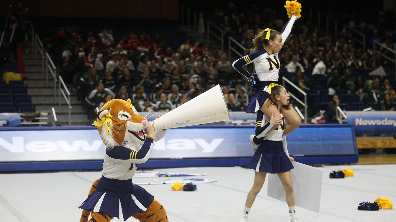 Newsday Cheer Fest: Northport - Newsday