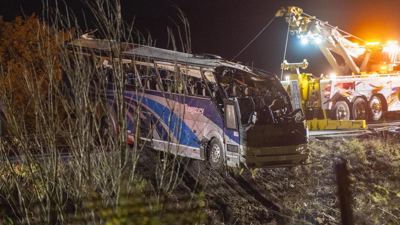 Fatal Farmingdale bus crash caused by bad tires, NTSB says - Newsday