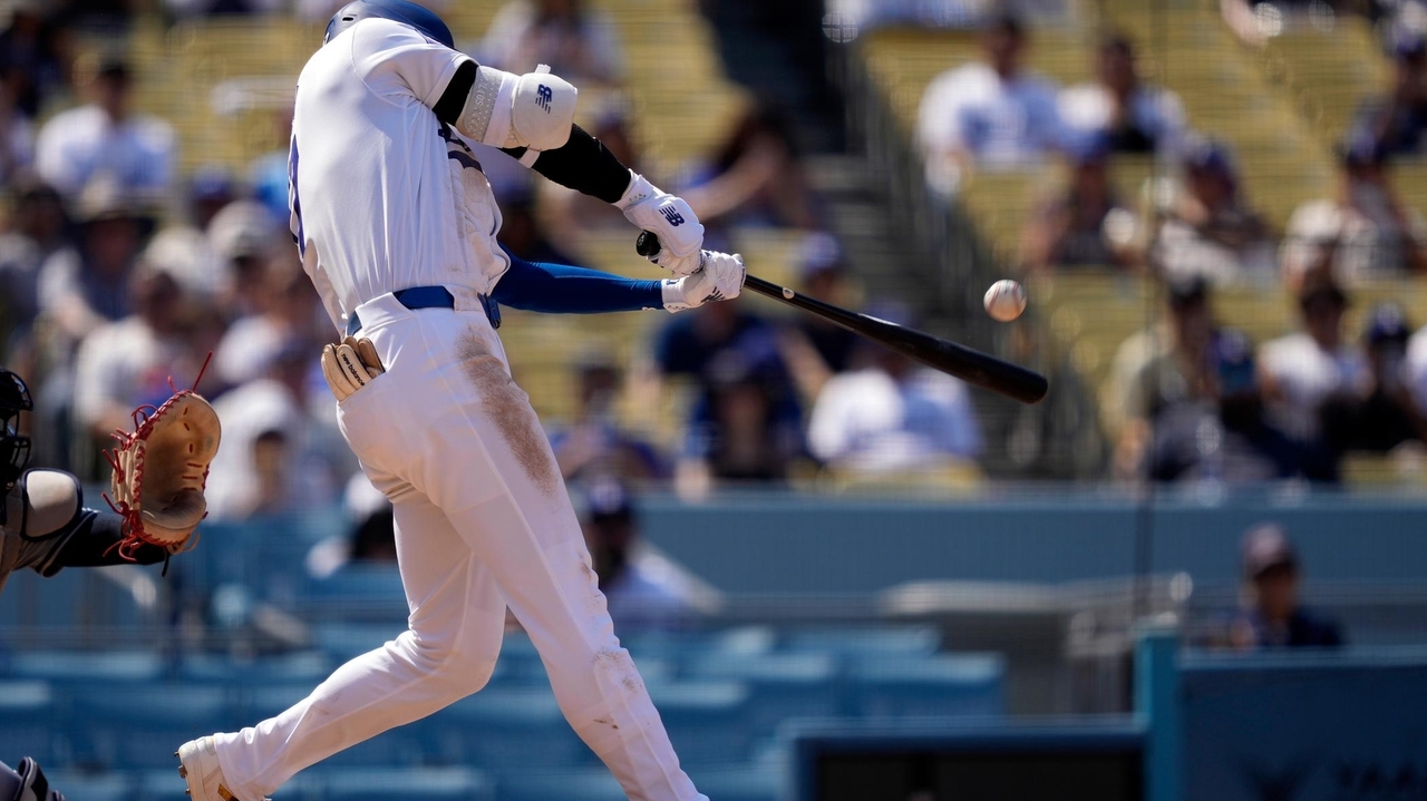 Shohei Ohtani hits 46th homer to tie career high on sweltering day at ...