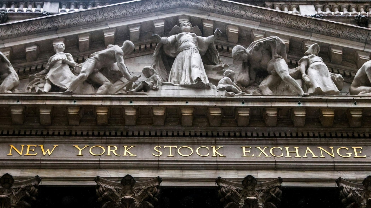 Wall Street bonuses rise in 2024 - Newsday