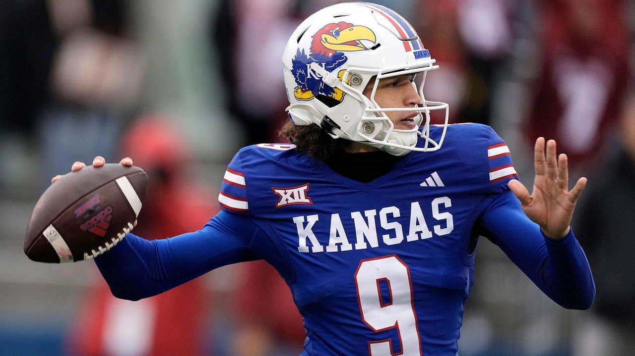 No. 22 Jayhawks head to Iowa State looking for consecutive Big 12 wins ...
