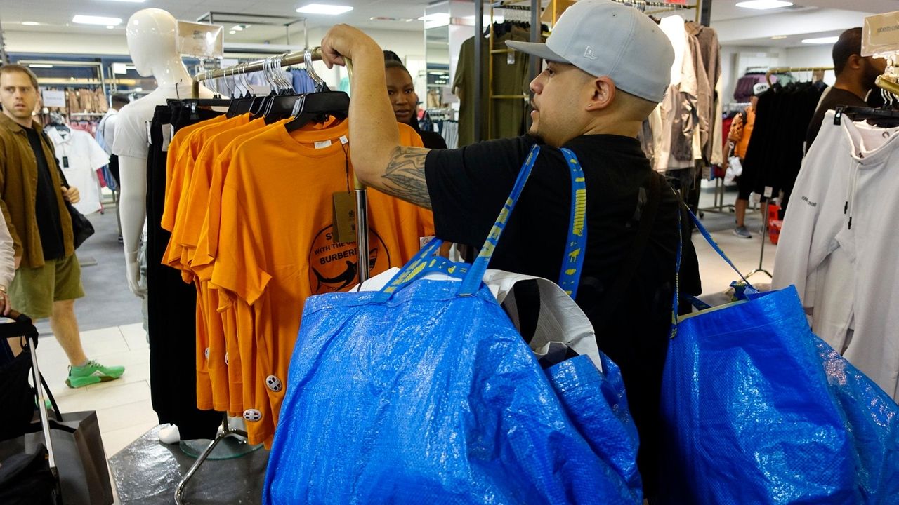 Report: NYC retailers struggling to recover from pandemic - Newsday