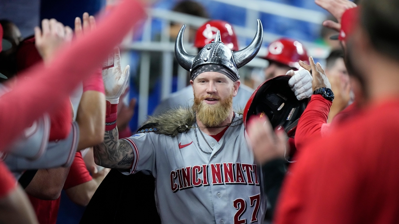 Fraley homers again as Reds beat Alcantara and Marlins 6-5 - Newsday