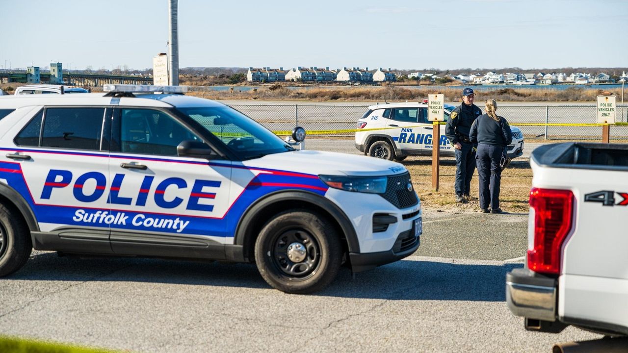 Human remains found at Smith Point County Park beach, cops say - Newsday