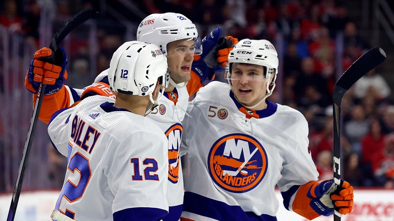 Josh Bailey scores go-ahead goal in 1,000th game as Islanders beat ...