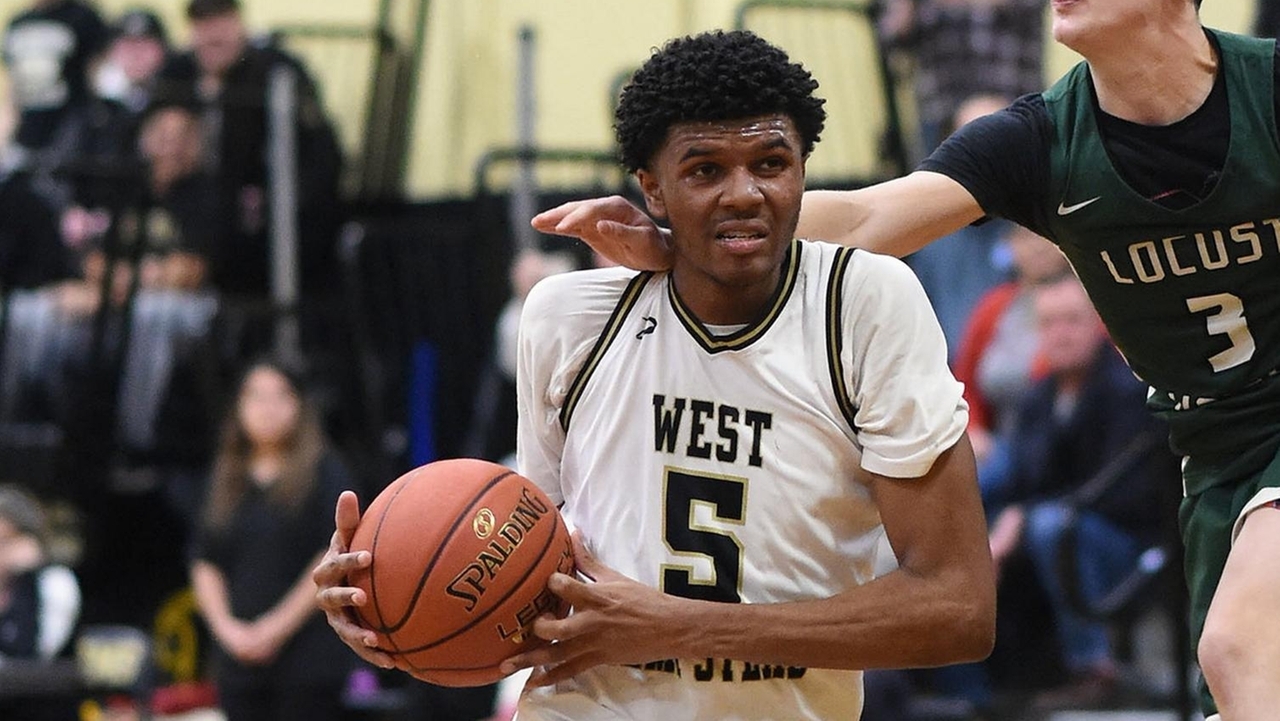 Isaiah Blunt's 14 points in fourth help West Hempstead improve to 7-3 ...