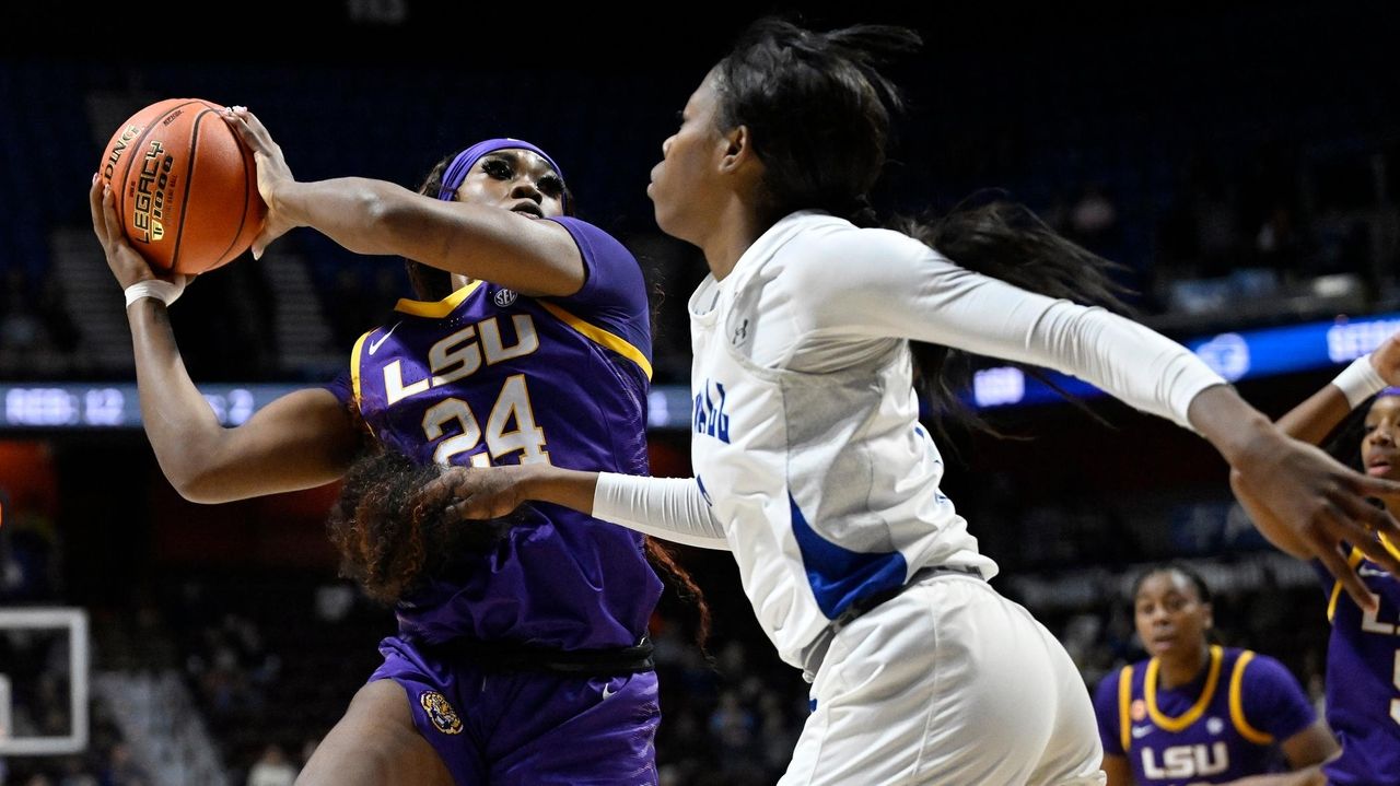 Morrow, Williams lead No. 5 LSU to 91-64 rout of Seton Hall in Hall of ...