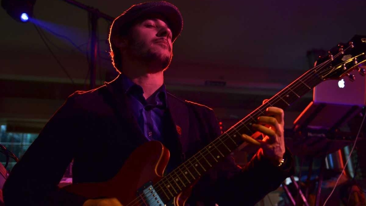 Don Audio Showcase rocks Patchogue - Newsday