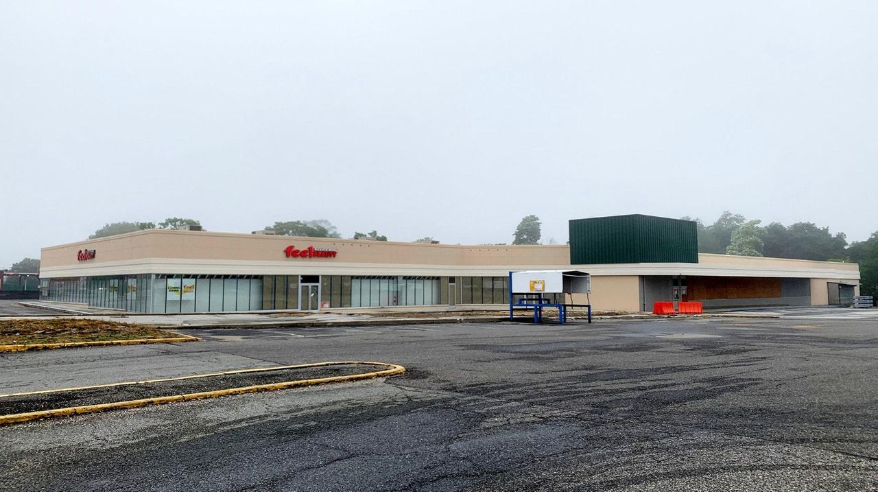 Retail Roundup: Grocer scraps plan for ex-Pathmark site, officials say ...