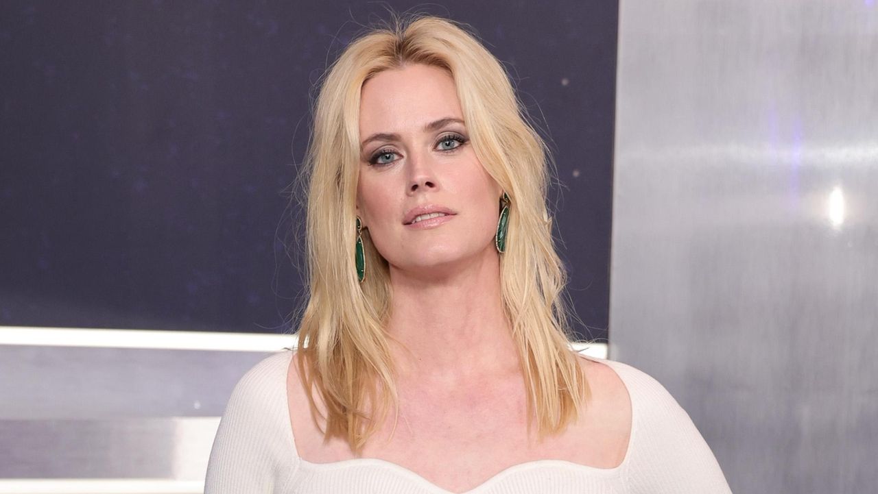 'Blue Bloods' star Abigail Hawk is a 'proud Long Islander' - Newsday