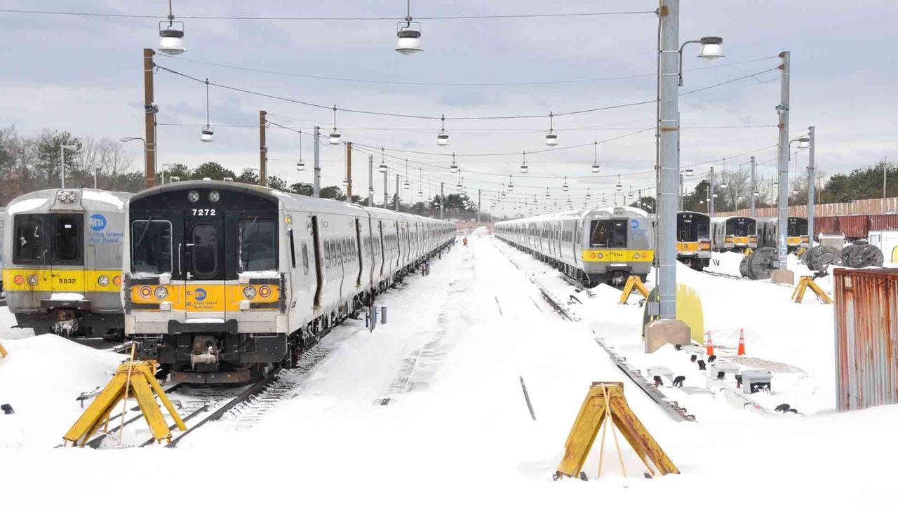 LIRR restores limited service on 4 lines, rush hour begins - Newsday