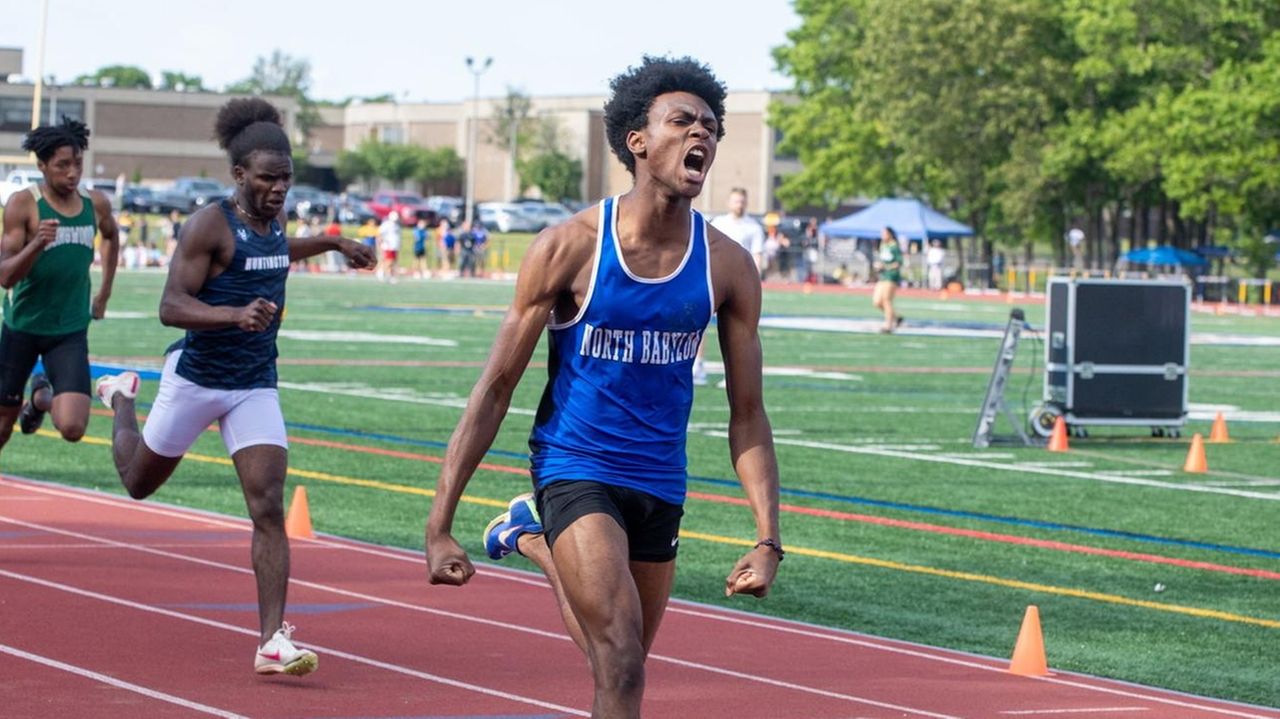 North Babylon's Jordan Peck qualifies for state championship in both 110M and 400M hurdles - Newsday