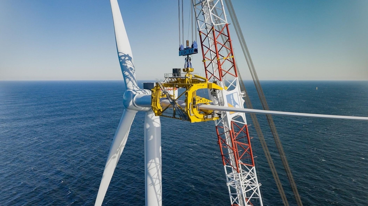 South Fork Wind Farm starts sending power to LIPA electric grid - Newsday