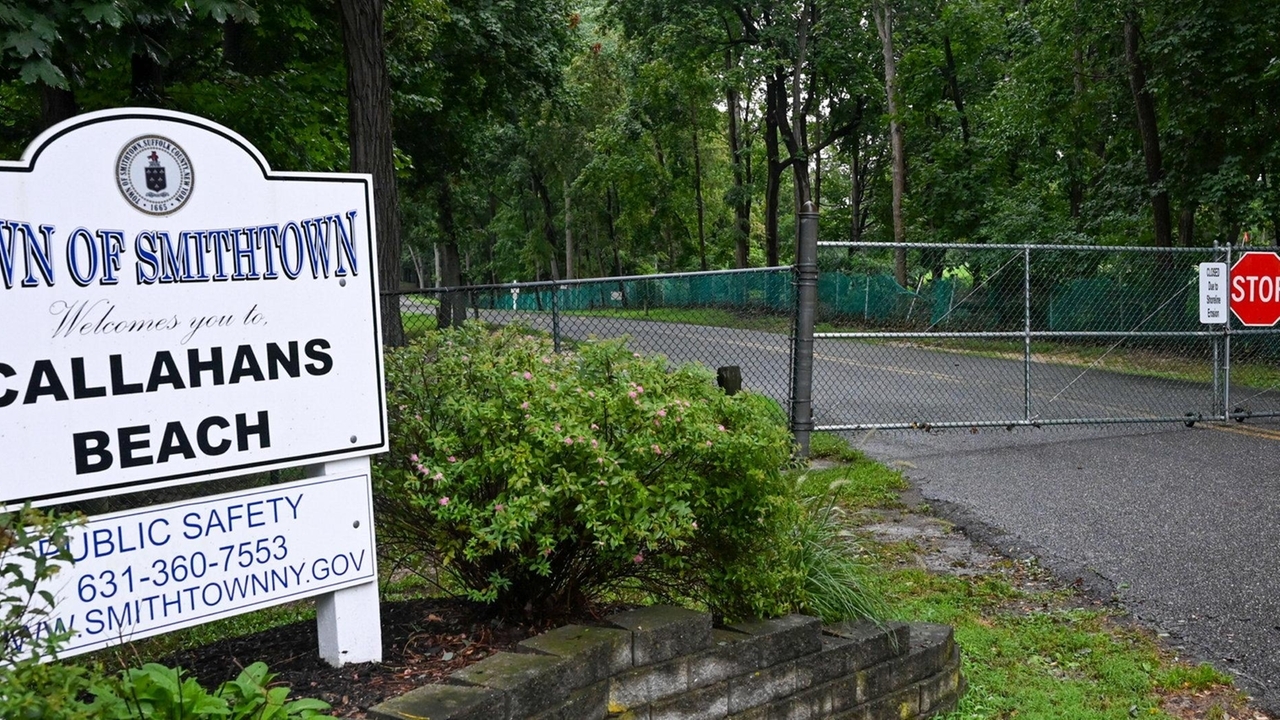 Smithtown awards $2.3M contract, hopes to reopen Callahans Beach by ...