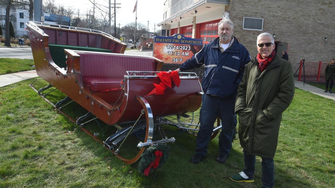 Sleigh from Will Ferrell's 'Elf' movie leaving Long Island home for NYC ...