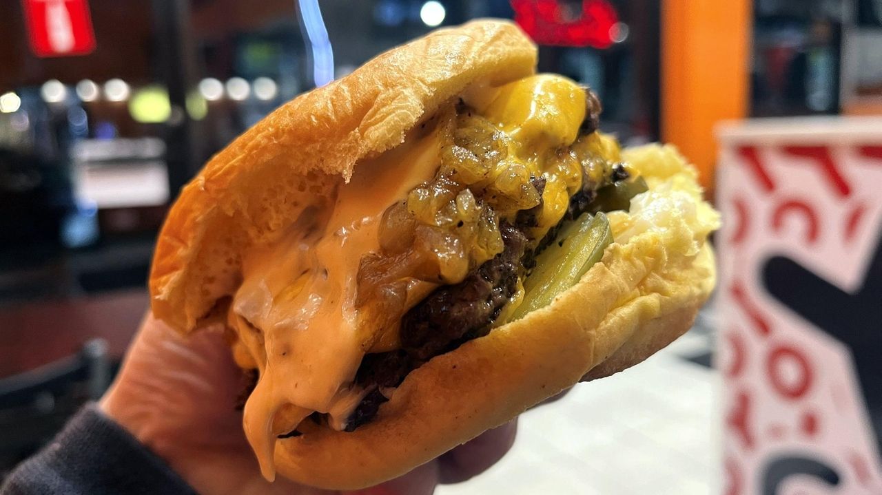 Yoyo Chicken opens in Baldwin - Newsday