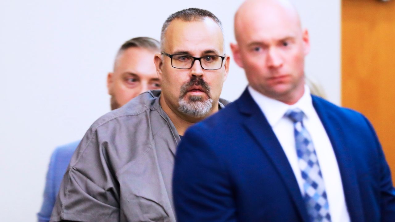 Former Kentucky sheriff pleads not guilty in the fatal courthouse shooting of a judge - Newsday